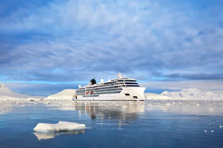 Expedition Cruises - Explore Antarctica, The Great Lakes & Patagonian ...