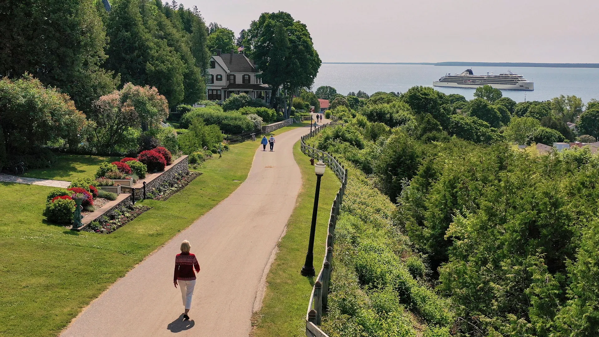 Discover the Great Lakes region with Jean Newman Glock | Viking ...